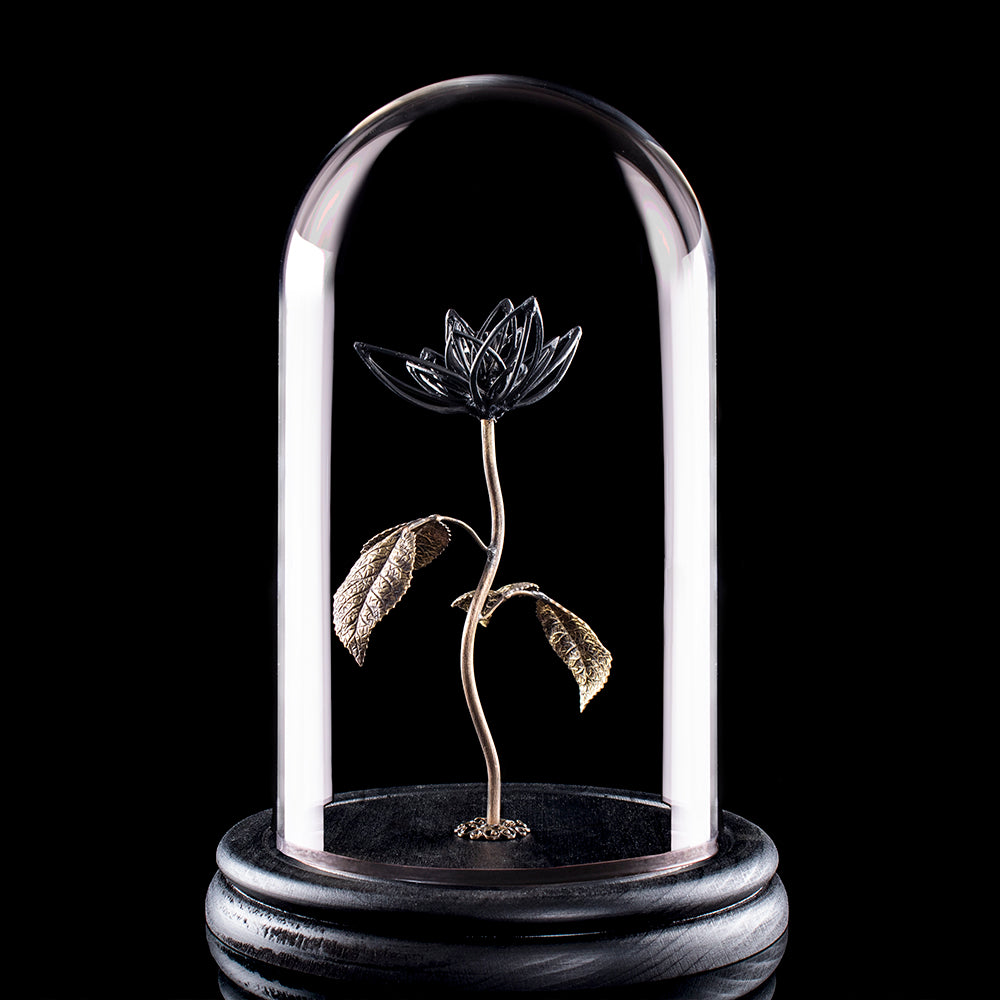 Bone flower in black – Mattaeus Ball